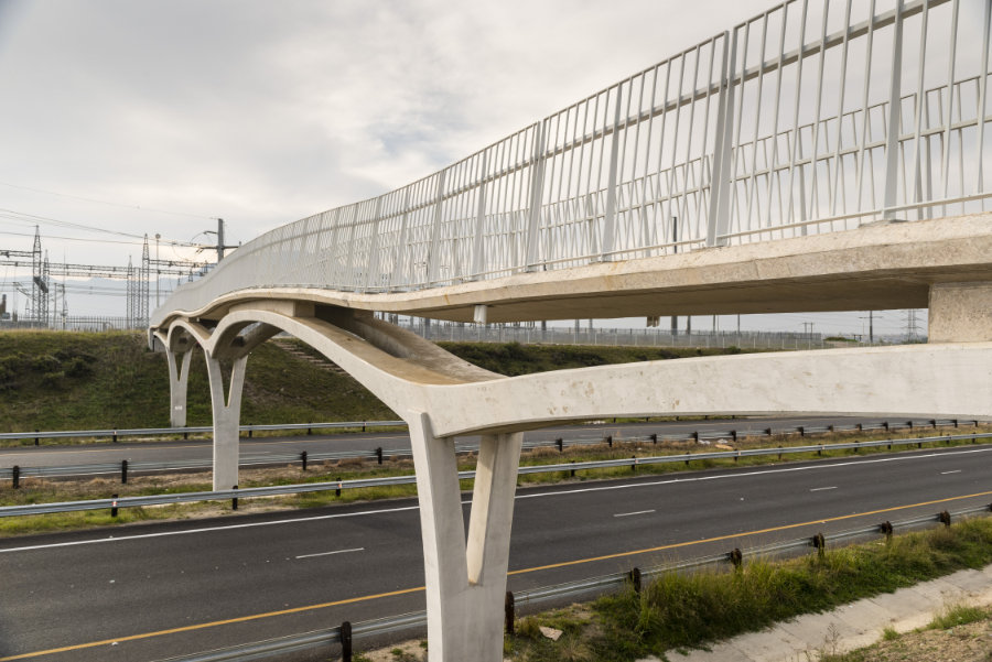 Improvements to Pacaltsdorp interchange and new pedestrian bridge, N2 ...