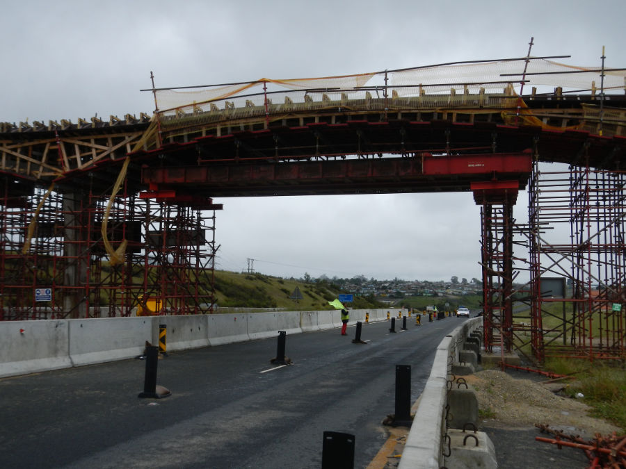Improvements to Pacaltsdorp interchange and new pedestrian bridge, N2 ...