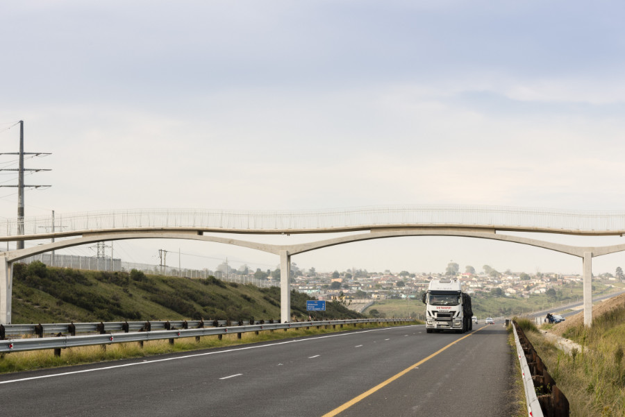 Improvements to Pacaltsdorp interchange and new pedestrian bridge, N2 ...